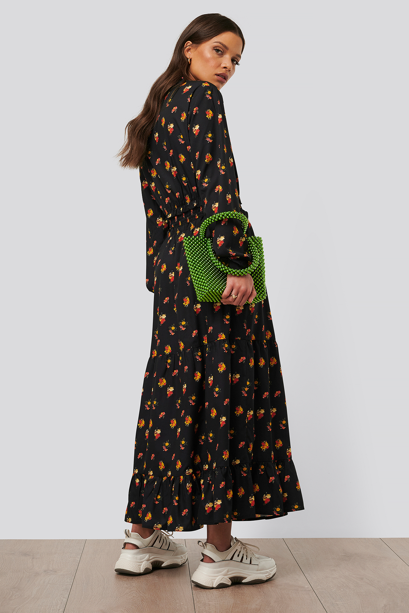 Ruffle Details Flowy Midi Dress Black Na